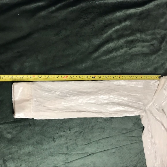 L'AGENCE | Tops | Lagence Long Sleeve Blouse In Ivory Size Xst ...